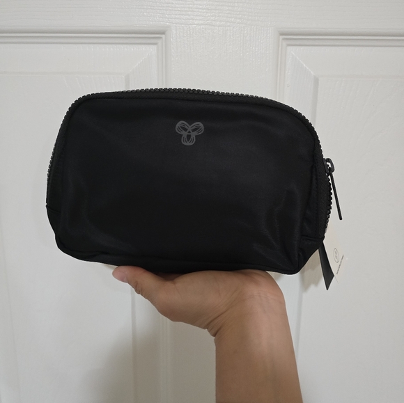 TNA | Bags | Aritzia Tna Belt Bag | Poshmark